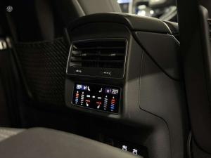 Black Audi Q8 2021 in Vilnius, with an engine capacity of 3.00 L and mileage of 149 thousand km for 51990 €, photo 31 on AUTOMOTO.COM.LV