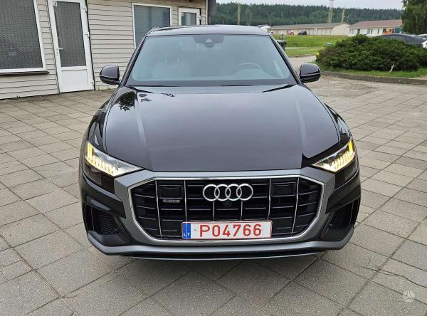 Melns Audi Q8 2021 Viļņa, ar dzinēja tilpumu 3.00 L un nobraukumu 99 tūkst. km par 49800 €, foto 7 vietnē AUTOMOTO.COM.LV
