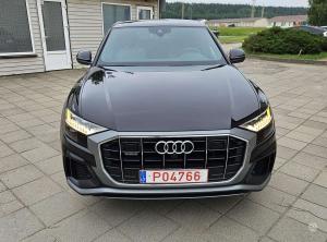 Black Audi Q8 2021 in Vilnius, with an engine capacity of 3.00 L and mileage of 99 thousand km for 49800 €, photo 8 on AUTOMOTO.COM.LV