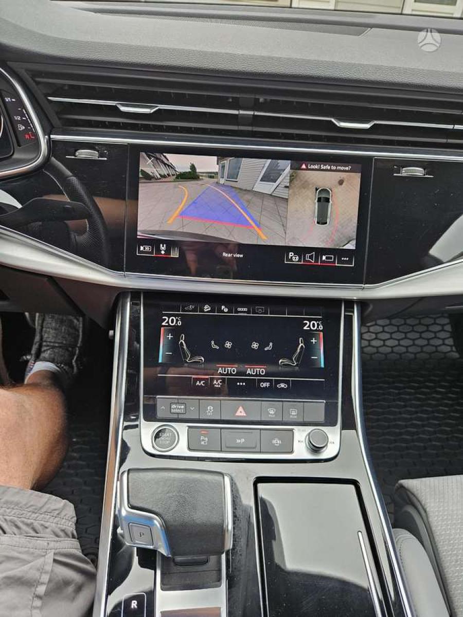 Black Audi Q8 2021 in Vilnius, with an engine capacity of 3.00 L and mileage of 99 thousand km for 49800 €, photo 15 on AUTOMOTO.COM.LV