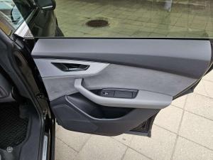 Black Audi Q8 2021 in Vilnius, with an engine capacity of 3.00 L and mileage of 99 thousand km for 49800 €, photo 25 on AUTOMOTO.COM.LV