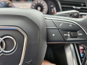 Black Audi Q8 2021 in Vilnius, with an engine capacity of 3.00 L and mileage of 99 thousand km for 49800 €, photo 28 on AUTOMOTO.COM.LV