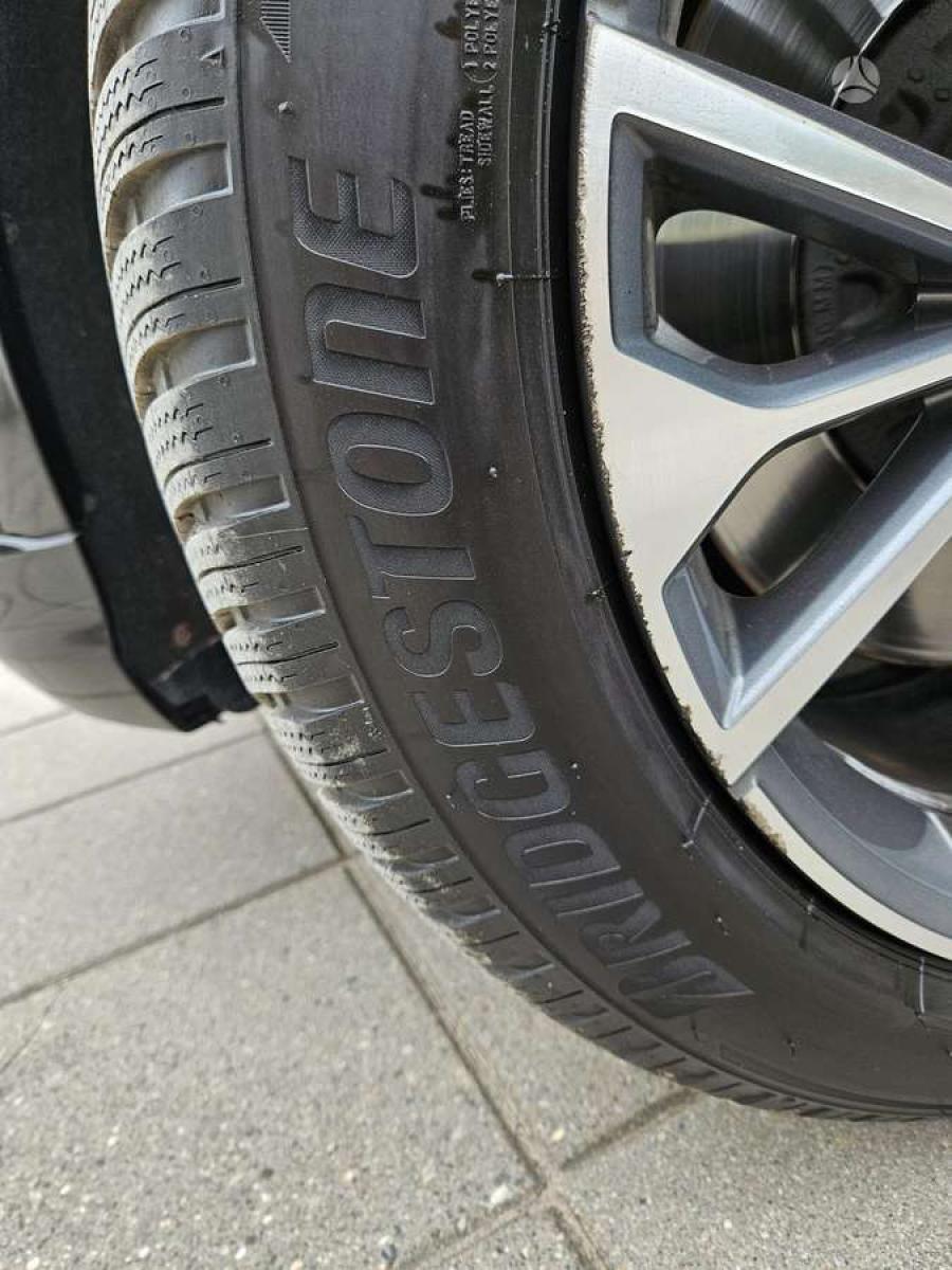 Black Audi Q8 2021 in Vilnius, with an engine capacity of 3.00 L and mileage of 99 thousand km for 49800 €, photo 31 on AUTOMOTO.COM.LV