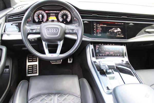 Black Audi Q8 2021 in Vilnius, with an engine capacity of 3.00 L and mileage of 146 thousand km for 53900 €, photo 9 on AUTOMOTO.COM.LV