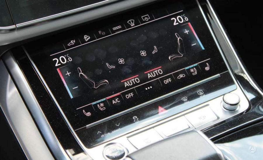 Black Audi Q8 2021 in Vilnius, with an engine capacity of 3.00 L and mileage of 146 thousand km for 53900 €, photo 11 on AUTOMOTO.COM.LV