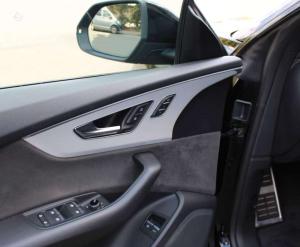 Black Audi Q8 2021 in Vilnius, with an engine capacity of 3.00 L and mileage of 146 thousand km for 53900 €, photo 12 on AUTOMOTO.COM.LV