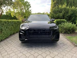 Black Audi Q8 2021 in Kelme, with an engine capacity of 3.00 L and mileage of 19 thousand km for 53500 €, photo 3 on AUTOMOTO.COM.LV