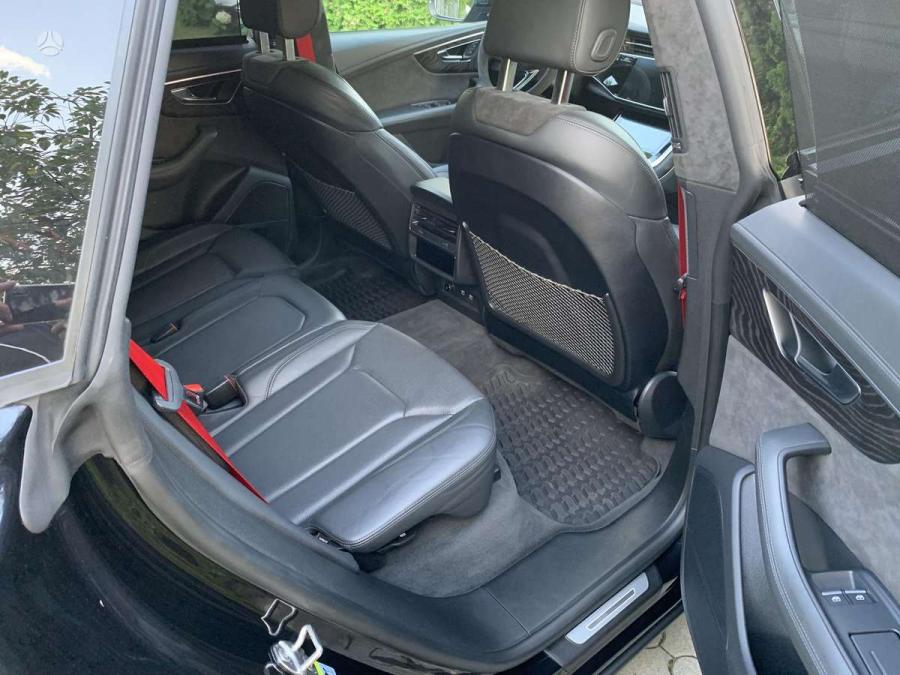 Black Audi Q8 2021 in Kelme, with an engine capacity of 3.00 L and mileage of 19 thousand km for 53500 €, photo 14 on AUTOMOTO.COM.LV