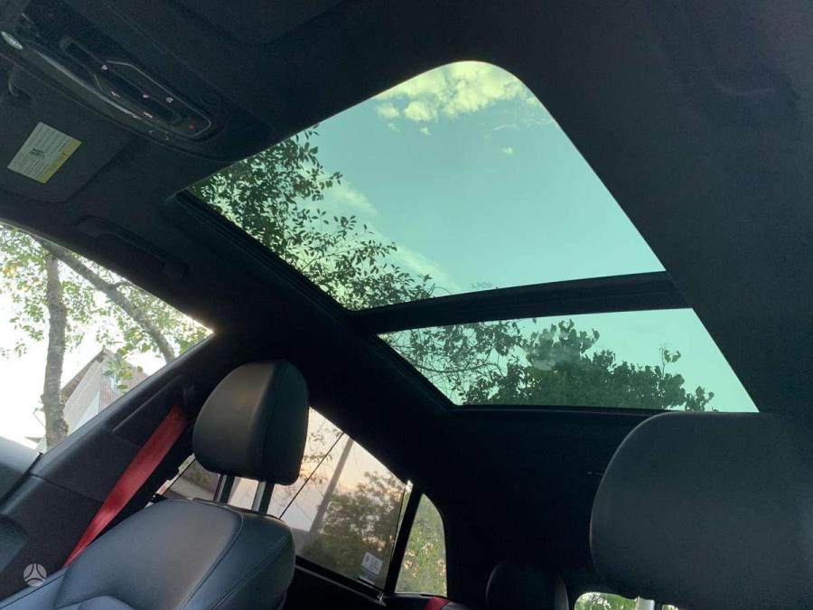 Black Audi Q8 2021 in Kelme, with an engine capacity of 3.00 L and mileage of 19 thousand km for 53500 €, photo 15 on AUTOMOTO.COM.LV
