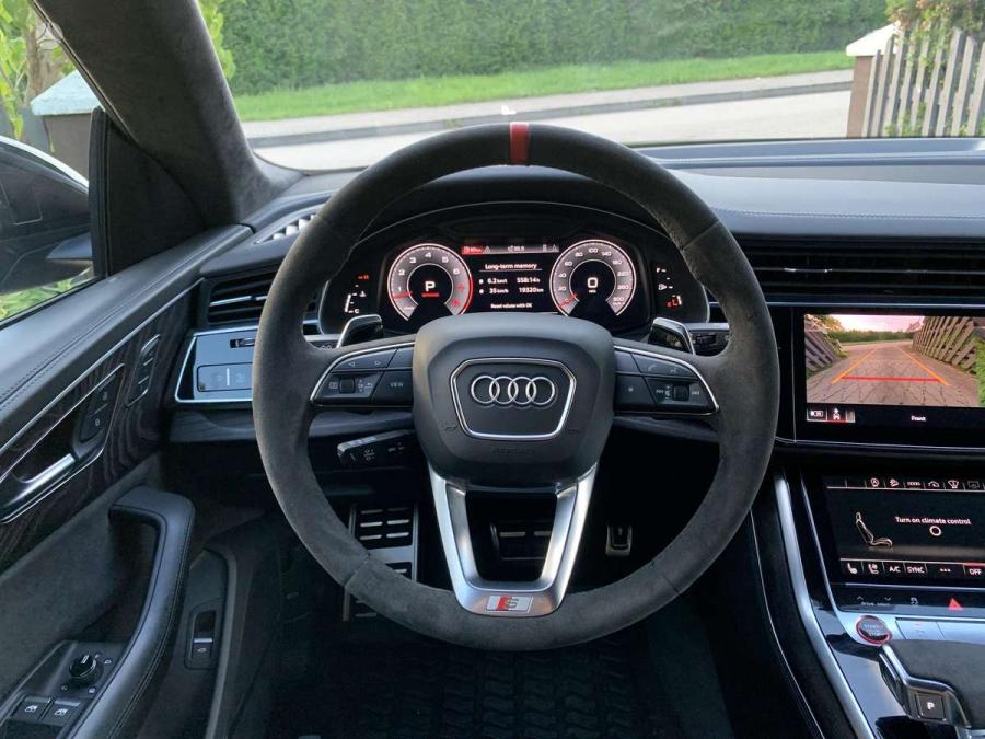 Black Audi Q8 2021 in Kelme, with an engine capacity of 3.00 L and mileage of 19 thousand km for 53500 €, photo 18 on AUTOMOTO.COM.LV