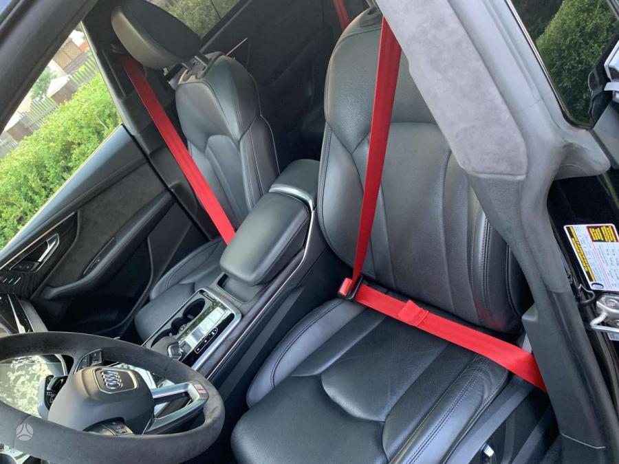 Black Audi Q8 2021 in Kelme, with an engine capacity of 3.00 L and mileage of 19 thousand km for 53500 €, photo 33 on AUTOMOTO.COM.LV