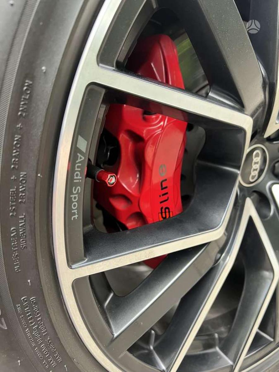 Black Audi Q8 2021 in Kelme, with an engine capacity of 3.00 L and mileage of 19 thousand km for 53500 €, photo 35 on AUTOMOTO.COM.LV