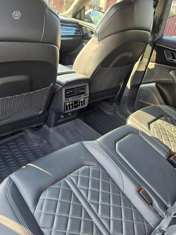 Black Audi Q8 2021 in Mazeikiai, with an engine capacity of 2.97 L and mileage of 125 thousand km for 56900 €, photo 5 on AUTOMOTO.COM.LV