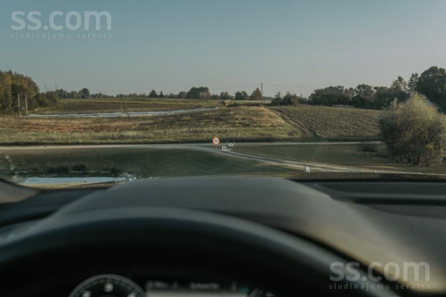 Black Audi Q8 2022 in Riga, with an engine capacity of 3.00 L and mileage of 69 thousand km for 59999 €, photo 13 on AUTOMOTO.COM.LV