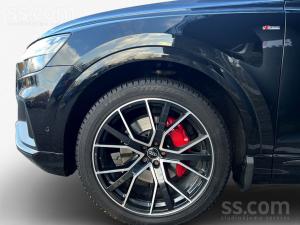 Black Audi Q8 2022 in Riga, with an engine capacity of 3.00 L and mileage of 71 thousand km for 59700 €, photo 20 on AUTOMOTO.COM.LV