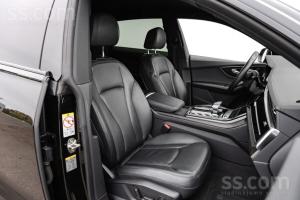 Black Audi Q8 2022 in Riga, with an engine capacity of 3.00 L and mileage of 108 thousand km for 47650 €, photo 8 on AUTOMOTO.COM.LV