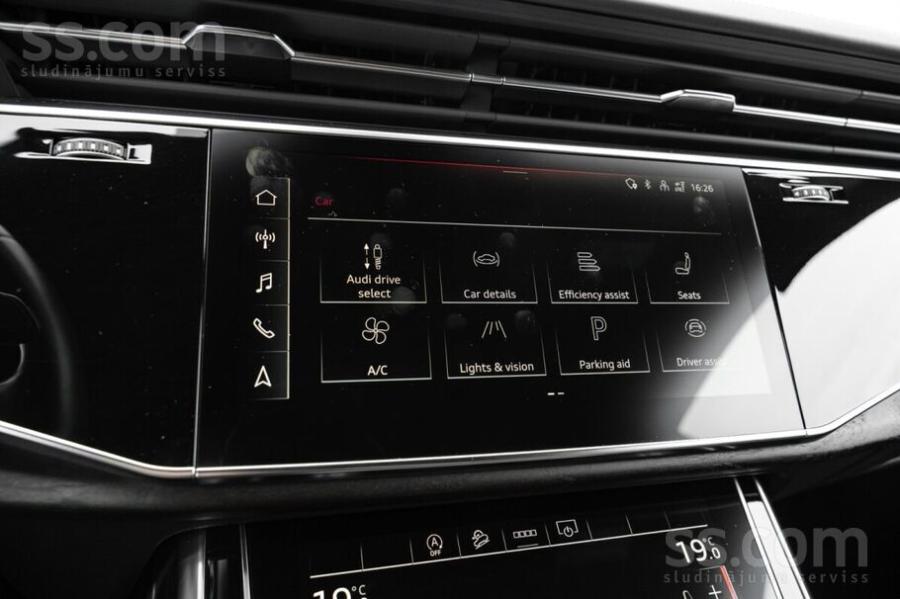 Black Audi Q8 2022 in Riga, with an engine capacity of 3.00 L and mileage of 108 thousand km for 47650 €, photo 28 on AUTOMOTO.COM.LV