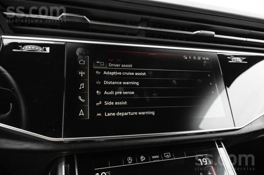 Black Audi Q8 2022 in Riga, with an engine capacity of 3.00 L and mileage of 108 thousand km for 47650 €, photo 32 on AUTOMOTO.COM.LV