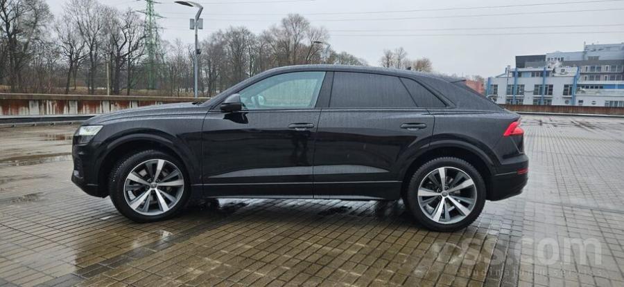 Melns Audi Q8 2022 Rīga, ar dzinēja tilpumu 3.00 L un nobraukumu 108 tūkst. km par 46500 €, foto 4 vietnē AUTOMOTO.COM.LV