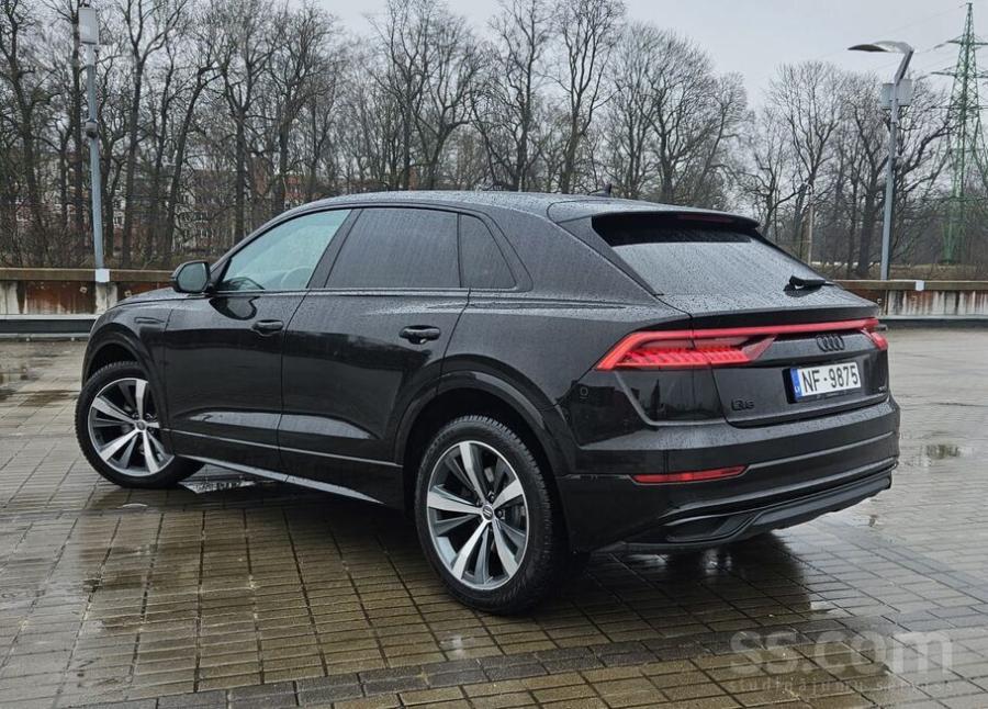 Melns Audi Q8 2022 Rīga, ar dzinēja tilpumu 3.00 L un nobraukumu 108 tūkst. km par 46500 €, foto 5 vietnē AUTOMOTO.COM.LV