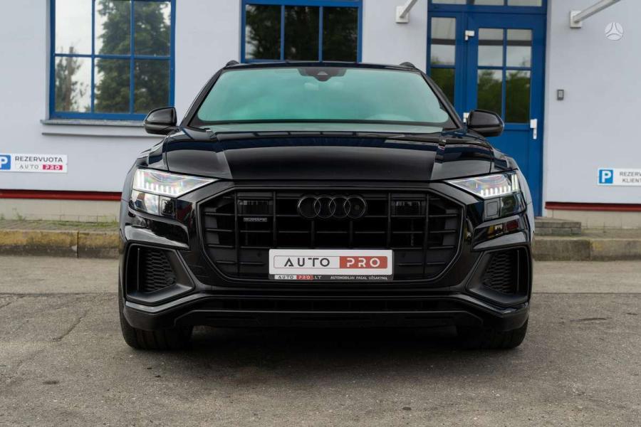 Black Audi Q8 2022 in Vilnius, with an engine capacity of 3.00 L and mileage of 140 thousand km for 58800 €, photo 7 on AUTOMOTO.COM.LV