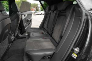 Black Audi Q8 2022 in Vilnius, with an engine capacity of 3.00 L and mileage of 140 thousand km for 58800 €, photo 23 on AUTOMOTO.COM.LV