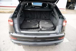 Black Audi Q8 2022 in Vilnius, with an engine capacity of 3.00 L and mileage of 140 thousand km for 58800 €, photo 26 on AUTOMOTO.COM.LV