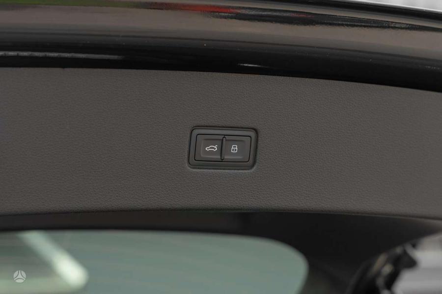 Black Audi Q8 2022 in Vilnius, with an engine capacity of 3.00 L and mileage of 140 thousand km for 58800 €, photo 27 on AUTOMOTO.COM.LV