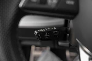 Black Audi Q8 2022 in Vilnius, with an engine capacity of 3.00 L and mileage of 140 thousand km for 58800 €, photo 36 on AUTOMOTO.COM.LV