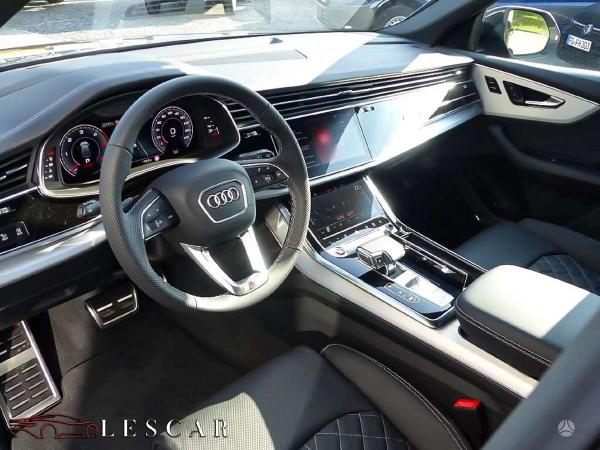 Black Audi Q8 2024 in Vilnius, with an engine capacity of 2.97 L and mileage of 35 thousand km for 89000 €, photo 5 on AUTOMOTO.COM.LV