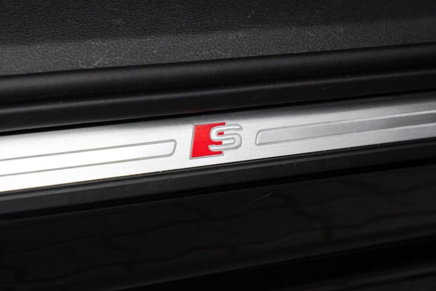Black Audi Q8 2024 in Marupe, with an engine capacity of 0.00 L and mileage of 72 thousand km for 54200 €, photo 7 on AUTOMOTO.COM.LV