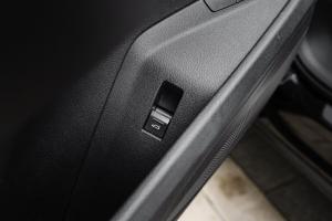 Black Audi Q8 2024 in Marupe, with an engine capacity of 0.00 L and mileage of 72 thousand km for 54200 €, photo 10 on AUTOMOTO.COM.LV