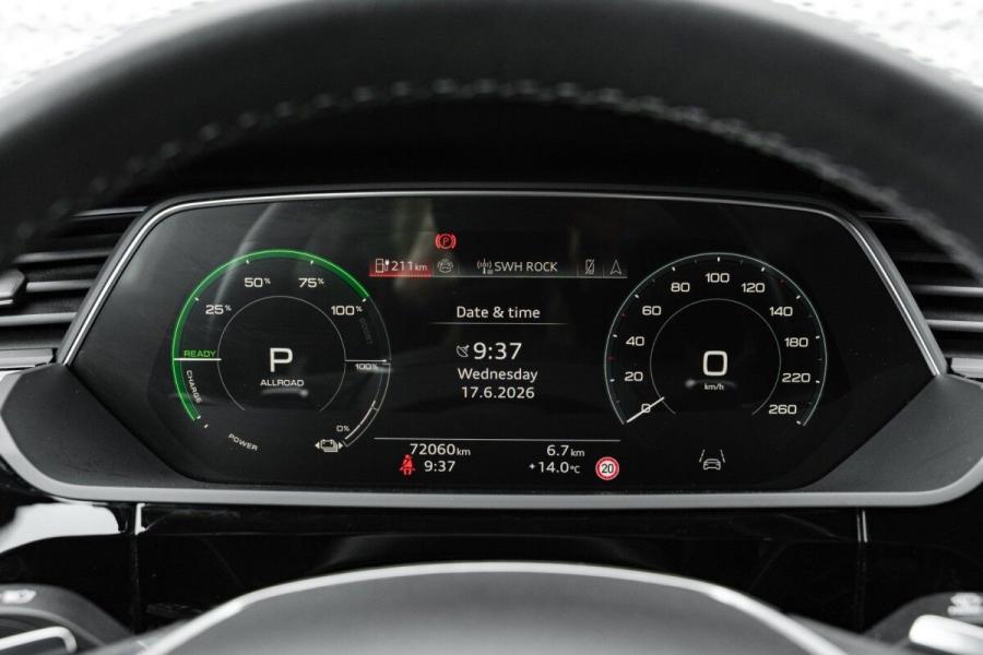 Black Audi Q8 2024 in Marupe, with an engine capacity of 0.00 L and mileage of 72 thousand km for 54200 €, photo 18 on AUTOMOTO.COM.LV
