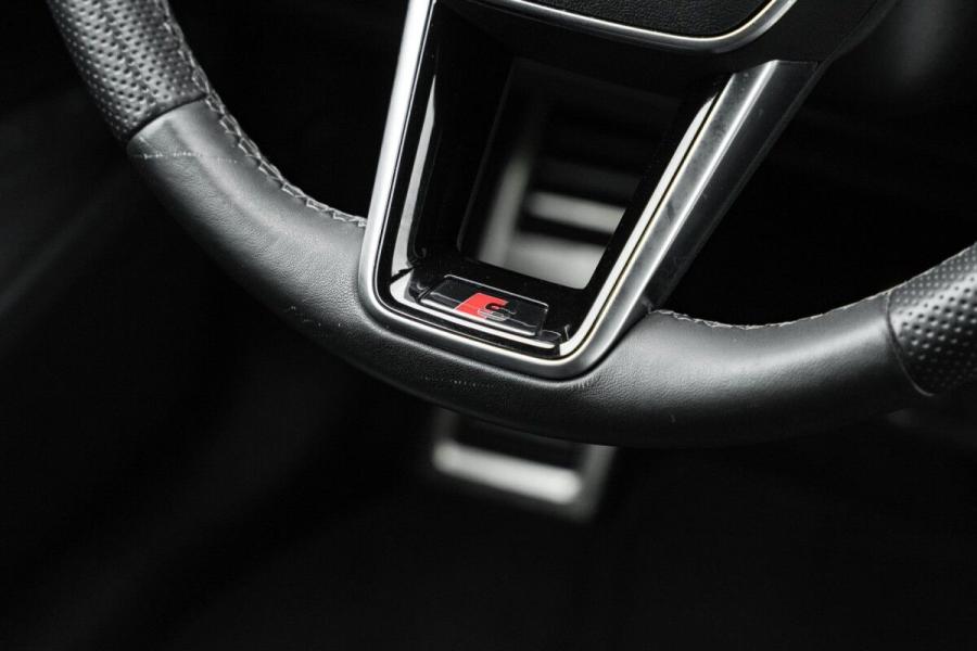 Black Audi Q8 2024 in Marupe, with an engine capacity of 0.00 L and mileage of 72 thousand km for 54200 €, photo 20 on AUTOMOTO.COM.LV