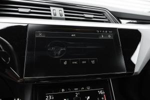 Black Audi Q8 2024 in Marupe, with an engine capacity of 0.00 L and mileage of 72 thousand km for 54200 €, photo 21 on AUTOMOTO.COM.LV