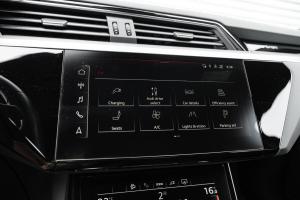 Black Audi Q8 2024 in Marupe, with an engine capacity of 0.00 L and mileage of 72 thousand km for 54200 €, photo 23 on AUTOMOTO.COM.LV