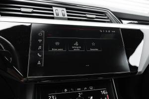 Black Audi Q8 2024 in Marupe, with an engine capacity of 0.00 L and mileage of 72 thousand km for 54200 €, photo 25 on AUTOMOTO.COM.LV