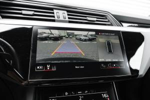 Black Audi Q8 2024 in Marupe, with an engine capacity of 0.00 L and mileage of 72 thousand km for 54200 €, photo 31 on AUTOMOTO.COM.LV