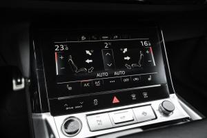 Black Audi Q8 2024 in Marupe, with an engine capacity of 0.00 L and mileage of 72 thousand km for 54200 €, photo 32 on AUTOMOTO.COM.LV