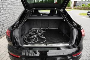 Black Audi Q8 2024 in Marupe, with an engine capacity of 0.00 L and mileage of 72 thousand km for 54200 €, photo 35 on AUTOMOTO.COM.LV