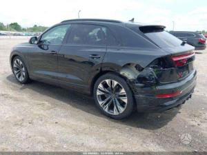 Melns Audi Q8 2024 Klaipėda, ar dzinēja tilpumu 3.00 L un nobraukumu 14 tūkst. km par 31250 €, foto 5 vietnē AUTOMOTO.COM.LV