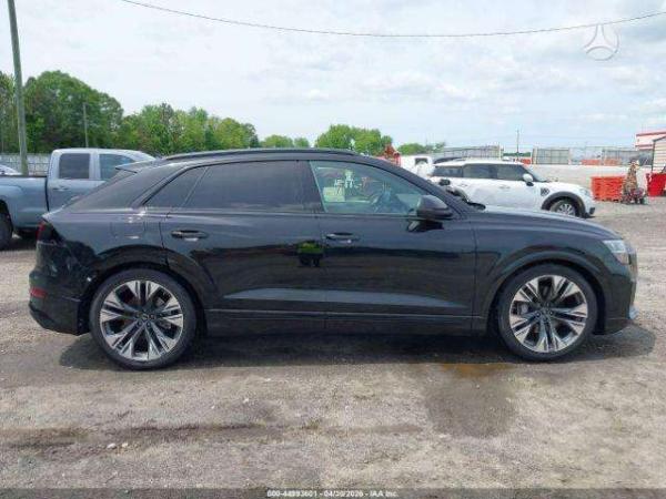 Melns Audi Q8 2024 Klaipėda, ar dzinēja tilpumu 3.00 L un nobraukumu 14 tūkst. km par 31250 €, foto 8 vietnē AUTOMOTO.COM.LV