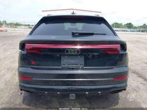 Melns Audi Q8 2024 Klaipėda, ar dzinēja tilpumu 3.00 L un nobraukumu 14 tūkst. km par 31250 €, foto 10 vietnē AUTOMOTO.COM.LV