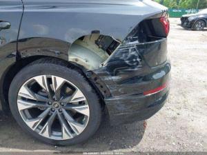 Melns Audi Q8 2024 Klaipėda, ar dzinēja tilpumu 3.00 L un nobraukumu 14 tūkst. km par 31250 €, foto 19 vietnē AUTOMOTO.COM.LV