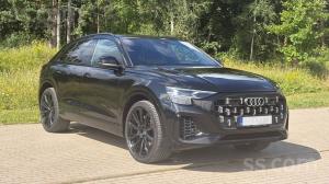 Melns Audi Q8 2024 Liepāja, ar dzinēja tilpumu 3.00 L un nobraukumu 58 tūkst. km par 65000 €, foto 3 vietnē AUTOMOTO.COM.LV