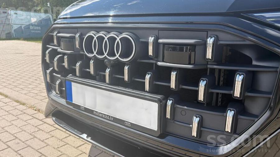 Melns Audi Q8 2024 Liepāja, ar dzinēja tilpumu 3.00 L un nobraukumu 58 tūkst. km par 65000 €, foto 11 vietnē AUTOMOTO.COM.LV