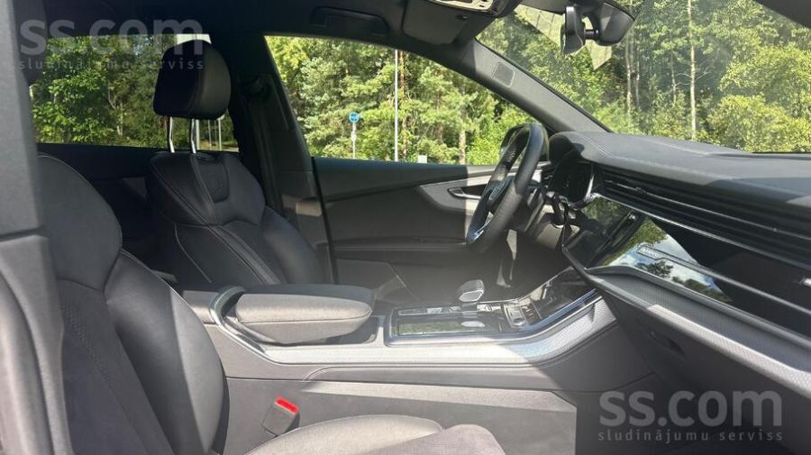 Melns Audi Q8 2024 Liepāja, ar dzinēja tilpumu 3.00 L un nobraukumu 58 tūkst. km par 65000 €, foto 28 vietnē AUTOMOTO.COM.LV