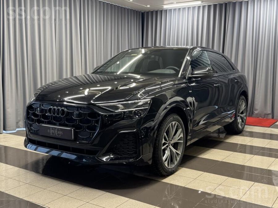 Melns Audi Q8 2025 Rīga, ar dzinēja tilpumu 3.00 L un nobraukumu 12 tūkst. km par 81990 €, foto 1 vietnē AUTOMOTO.COM.LV