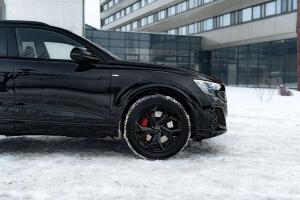 Black Audi Q8 2025 in Klaipeda, with an engine capacity of 3.00 L and mileage of 12 thousand km for 92500 €, photo 11 on AUTOMOTO.COM.LV