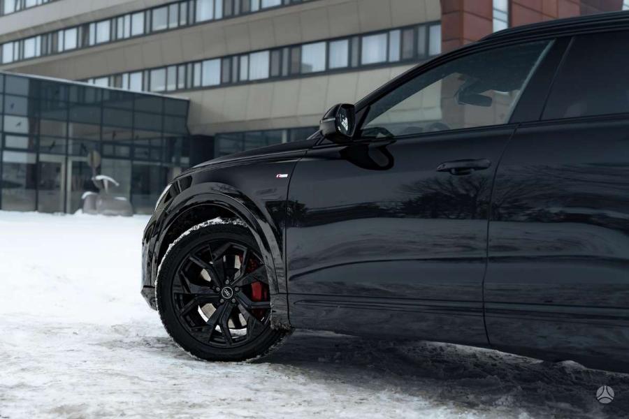 Black Audi Q8 2025 in Klaipeda, with an engine capacity of 3.00 L and mileage of 12 thousand km for 92500 €, photo 19 on AUTOMOTO.COM.LV